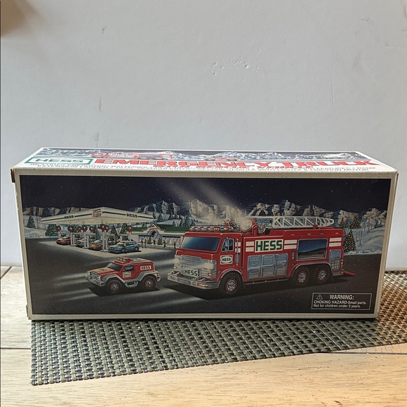 Hess | Toys | Last Chancenew In Box 205 Hess Fire Truck Emergency ...